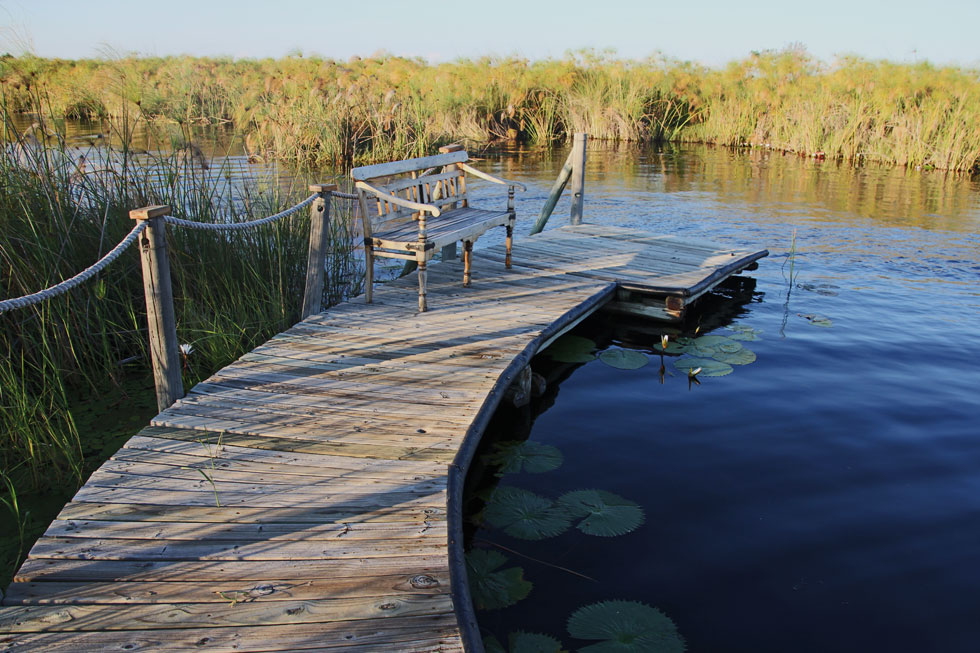 Southern Africa’s Luxury Bush Camps (24.04.14) – JONO VERNON-POWELL