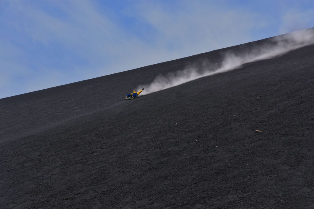 Volcano Surfing – Cerro Negro, Nicaragua (18.03.18) – JONO VERNON-POWELL